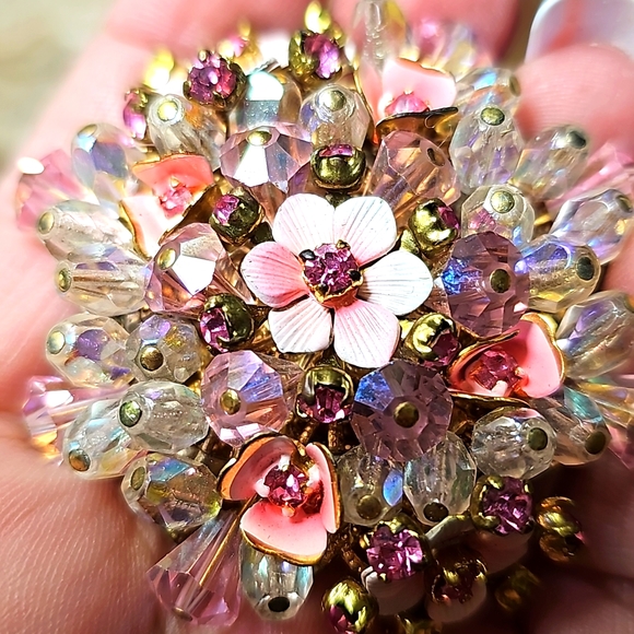 Alice Caviness | Jewelry | Vintage Alice Caviness Pink Brooch | Poshmark